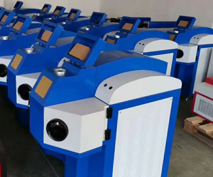 1064nm Wavelength Jewelry Laser welding Machine Water Chiller External Type
